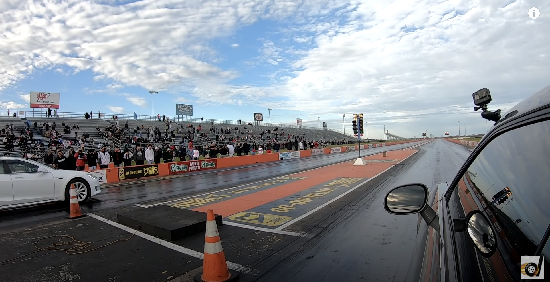Tesla Model S Races 797HP Hellcat Redeye - Tesla Racing